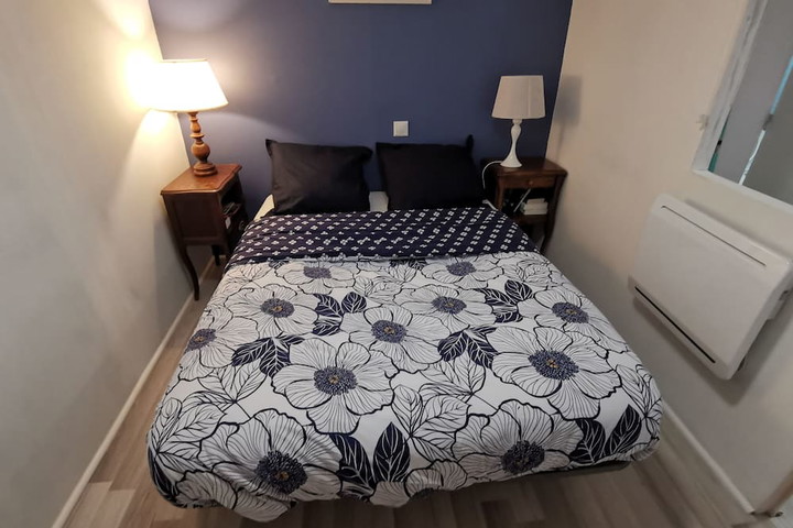 Joli Appartement  F2  En Souplex  Avec Parking   Gratuit, Jardinet Et Terrasse - Melun