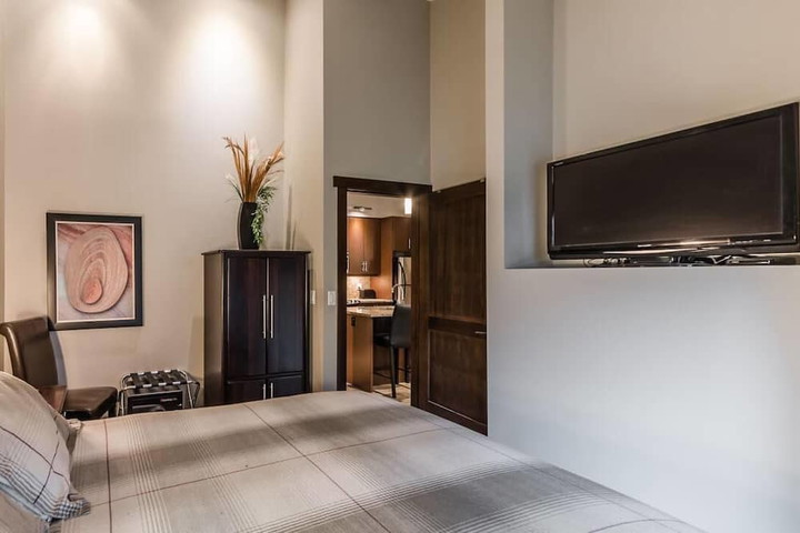 Ocean Front Resort - 1 Bedroom Suite - British Columbia