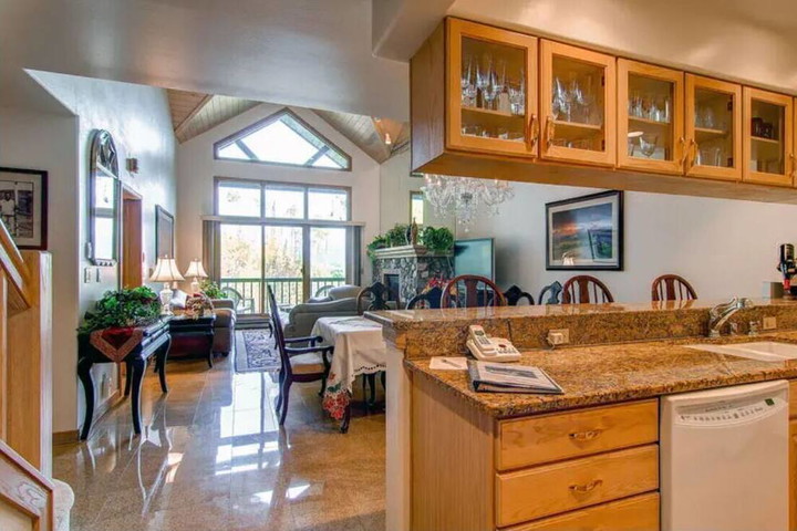 Top Floor Corner Penthouse With Heated Floors. Ski In/out To Elkhorn Lift - Avon, CO
