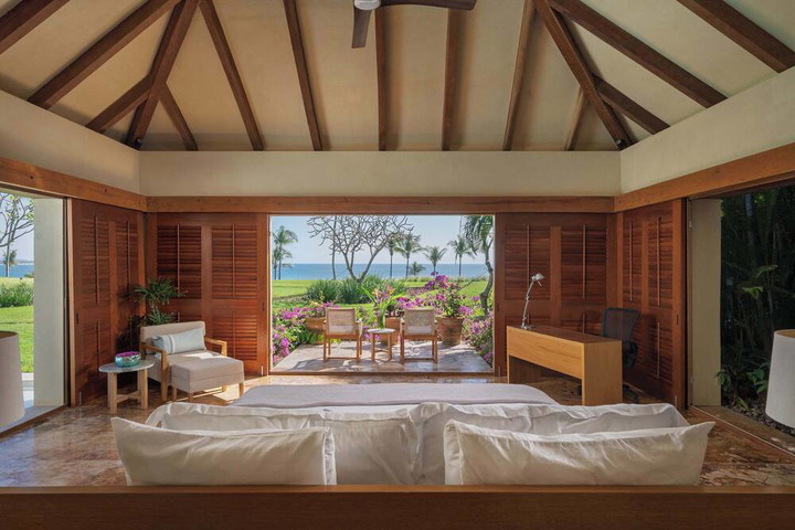 Villa El Jardin: 4br Luxury Villa, Staff & Golf Cart - Punta Mita