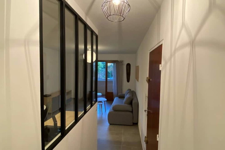 Renovated 2-room Apartment With Balcony And Private Parking - Aix-en-Provence