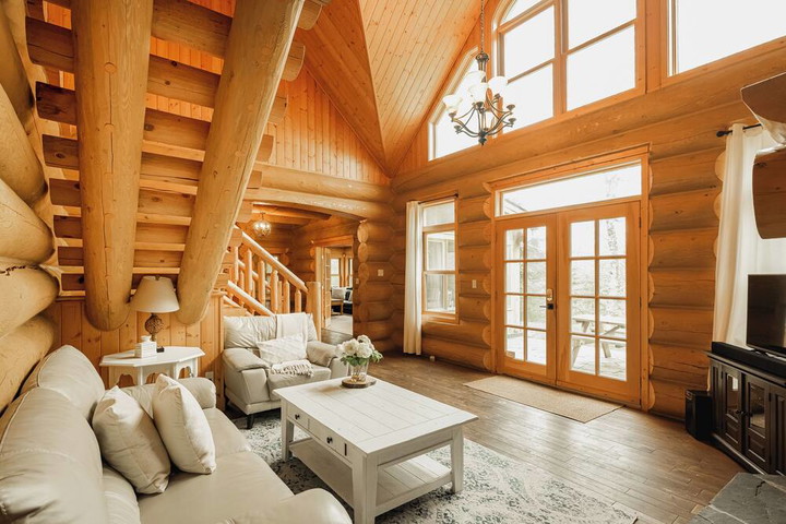 Luxury Log Home Home Near St Sauveur With Resort Access And Private Hot Tub - Saint-Sauveur