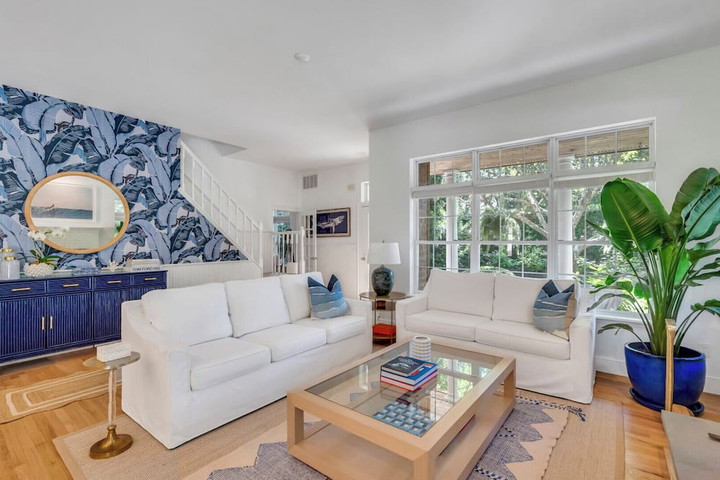 Spacious East Hampton Retreat Minutes Away From East Hampton Village,... - East Hampton, NY