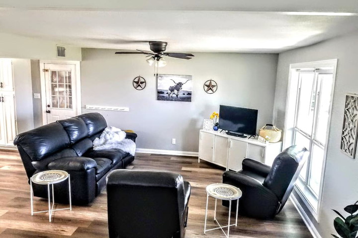 Sleeps 11- King Bed Country Charmer In Iconic Fort Worth - Fort Worth, TX