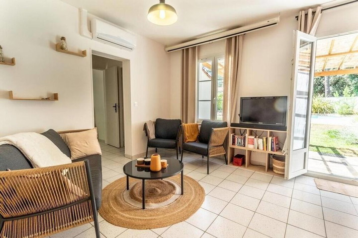 Maison Au Calme Avec Piscine Privée, Sous Les Pins - Ile De Ré - Île de Ré
