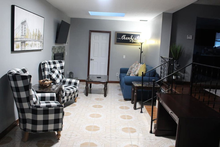 Blessed 4 Bedroom House/ Family Size House. - 잭슨빌