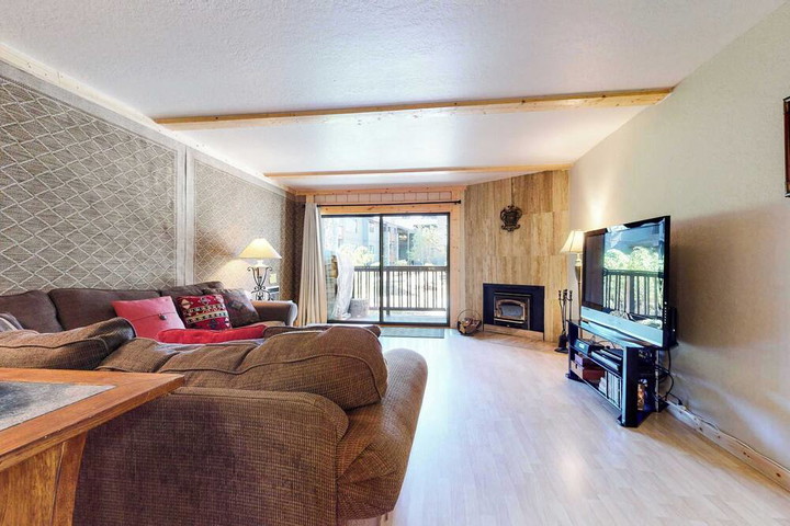 Ground Floor + Garage | Mins To The Village - Mammoth Mountain, CA