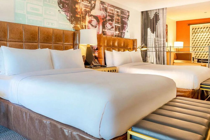 Rooftop Pool Gathering For Families & Friends, 2 Pet-friendly Units - Beverly Hills, CA