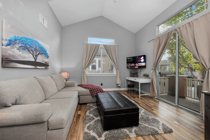 Cozy Stay For 6 | Reserved Garage Parking, Balcony & Bbq Grill - Lake Forest, CA