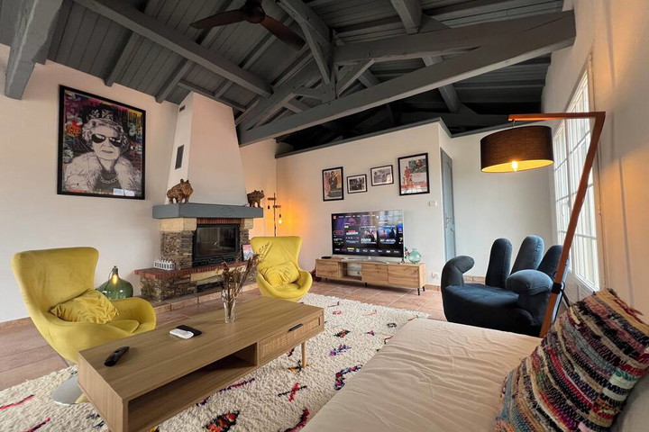 Charming Village House With A Rooftop Terrace, Near The Beach, 4 Bedrooms, Sleeps 8. - Banyuls-sur-Mer