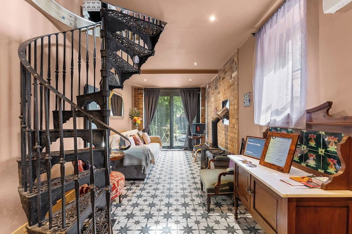 Keepers Lodge - Sleeps 4 - Nottingham