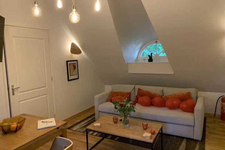 43-square-meter Luxury Apartment With A Double Jacuzzi And A Private Finnish Sauna, Located In A Villa - 's-Hertogenbosch
