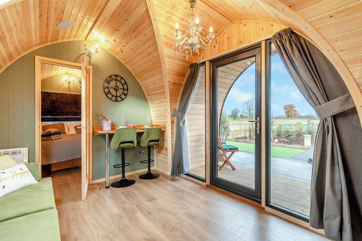 1 Bedroom Accommodation In Church Broughton, Near Derby - Leicestershire