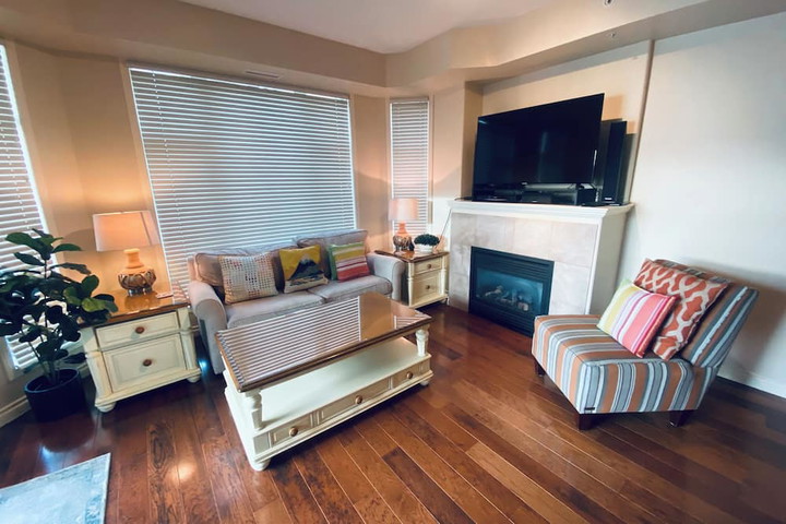Sunset Waterfront Resort 4. Luxury Lakeside, Lakeview 2 Bed/2 Bath Kelowna Condo - Kelowna