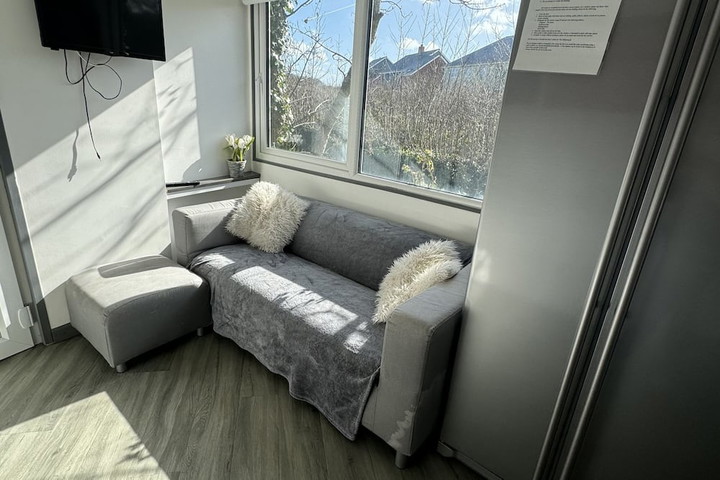 The Hideaway, With Optional Hot Tub Hire - Sleeps 4 - Bude