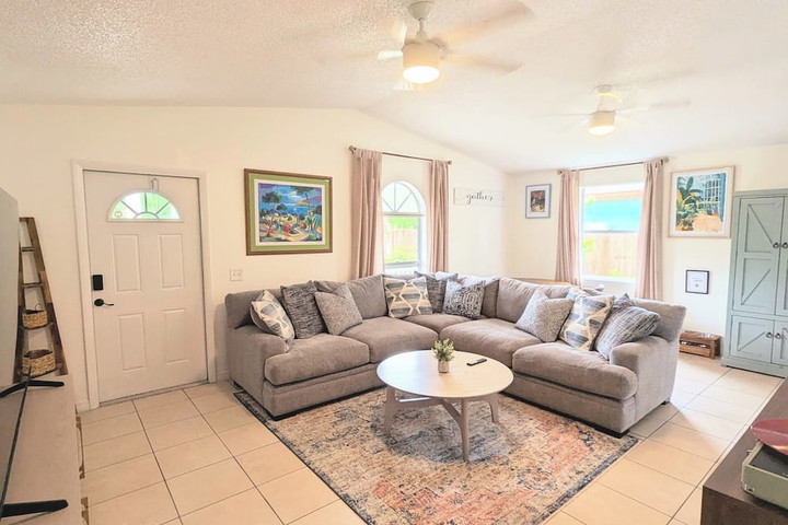 Walk To Bay&downtown/lido Beach&st. Armands 3.7mi/siesta Key 7mi/firepit/kayaks - Sarasota, FL