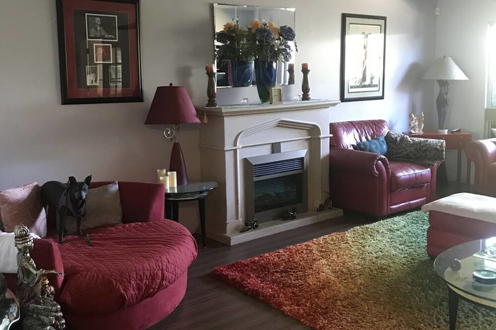 Colorful Warm Weather Jewel House 10,000 Sq Ft Lot. - Menifee, CA