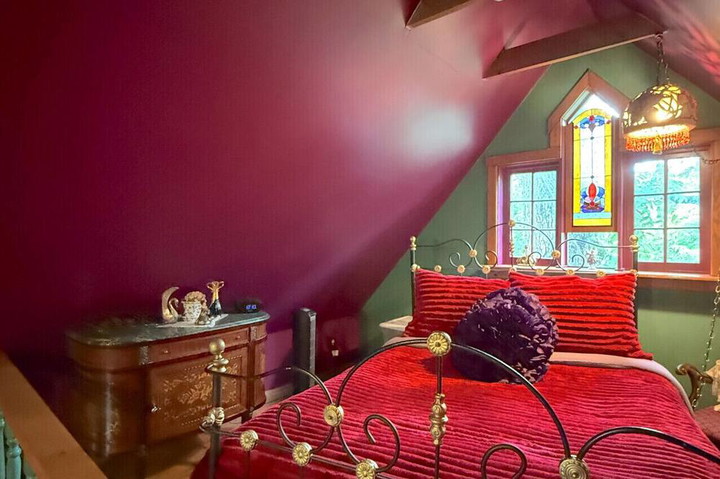Blue Crystal Hideaway Bnb - Eureka Springs, AR