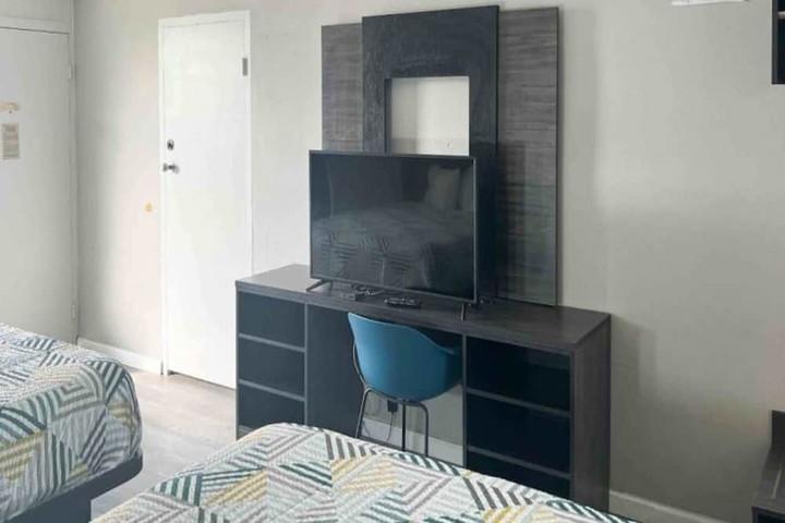 1 King Bed | Non-smoking - Camden, SC