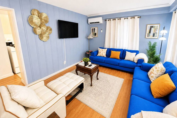 Spacious, Charming 4br, 2ba Glen Burnie Home, Sleeps 9 - Glen Burnie, MD