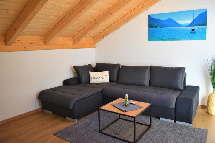 Mountain View Apartment With 2 Bedrooms, Kitchen, Shower/wc And Loggia - Rosenheim