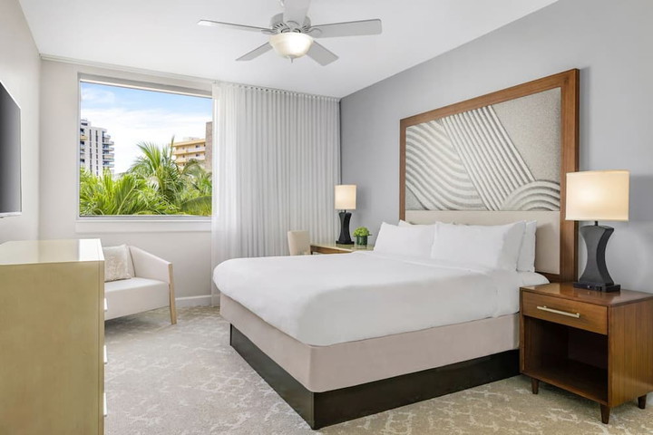 Marriott Crystal Shores Resort - Poolside Luxurious 2br Condo - Marco Island, FL