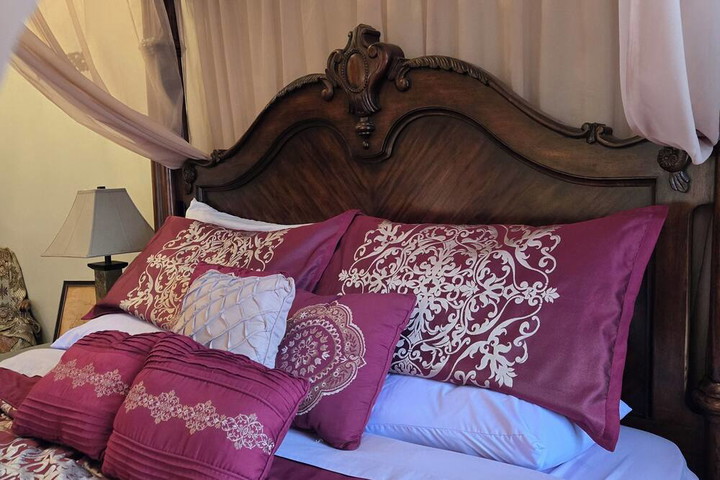 The Da Vinci Suite Is One Of Our Four Rooms. - Missouri