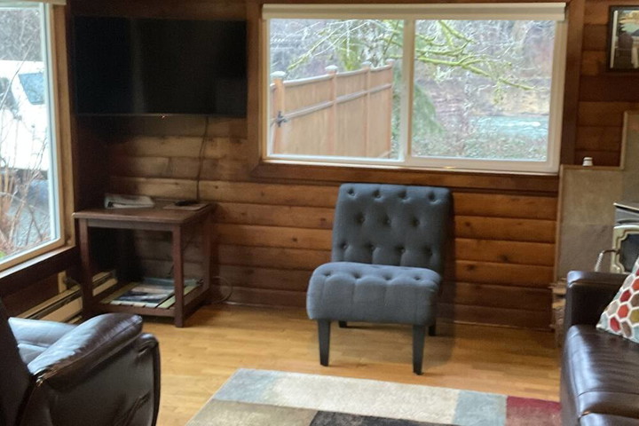 Cozy Cabin On The Sol Duc River Sleeps Four. Fully Supplied Kitchen And Linen's. - Forks, WA