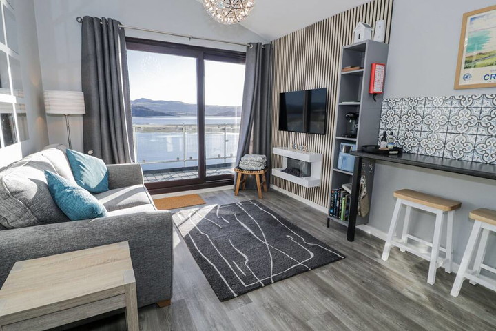 Estuary Escape, Pet Friendly, Country Holiday Cottage In Porthmadog - Porthmadog
