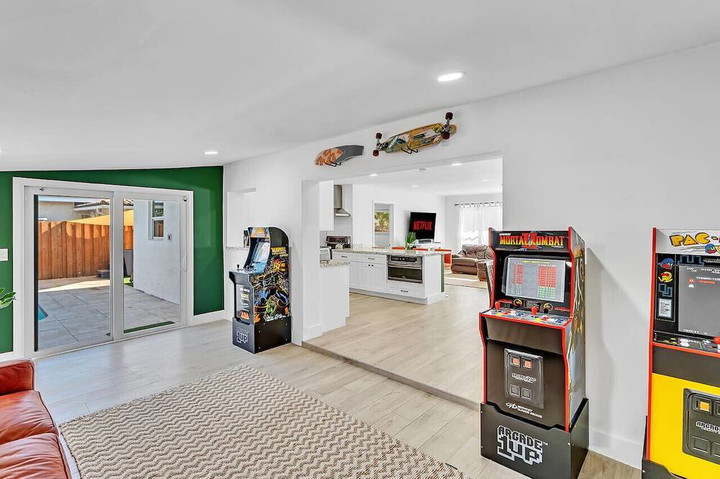 Luxe Villa 2mi Beach+boat Rental+htd Pool+spa! - Fort Lauderdale, FL