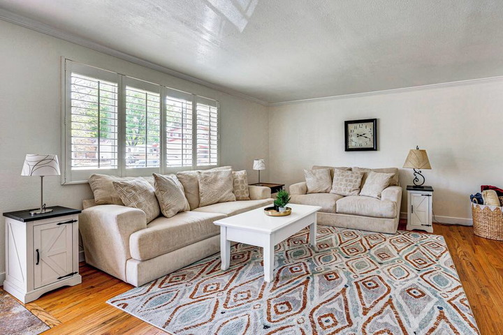 4 Mi To Olde Town Arvada! Dog-friendly Home, Yard - Arvada, CO