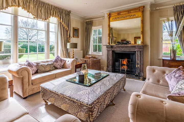 The Parsonage - Ombersley Near Worcester - Bewdley