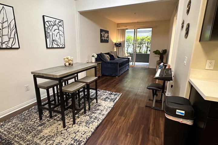 Lush 1 Bd Koreatown W/ Free Parking & In-unit Laundry - Alhambra, CA