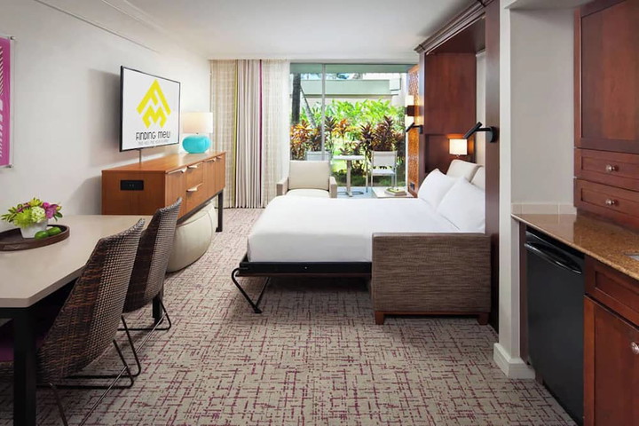 𝐅𝐢𝐧𝐝𝐢𝐧𝐠 𝐌𝐞𝐢𝐥𝐢'𝐬 Luxury Beachfront Kauai Club Resort + Amenities - Kauai, HI