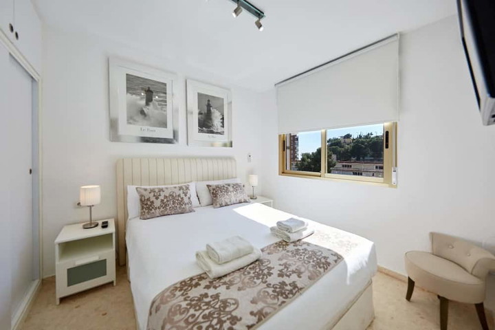 Deluxe Apartment With Balcony And Sea View - Benidorm