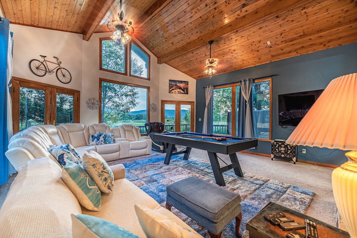 Panorama Point - Home Theater, Sauna, Hot Tub - Canaan Valley, WV