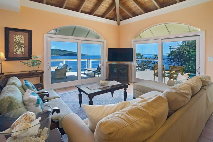 Oceanfront With Pool, Ocean Views, 5 Bedrooms! - Saint Thomas