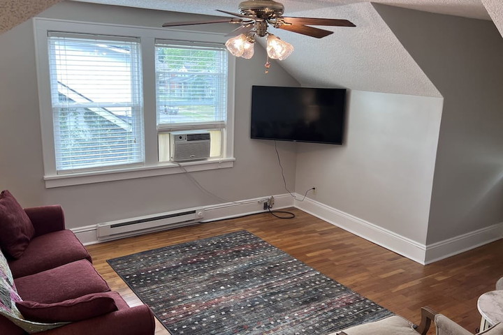 Bristol Short Stay For Work, Nascar,music, 1bdrm King Size, Queen Sleeper Sofa. - Bristol, TN