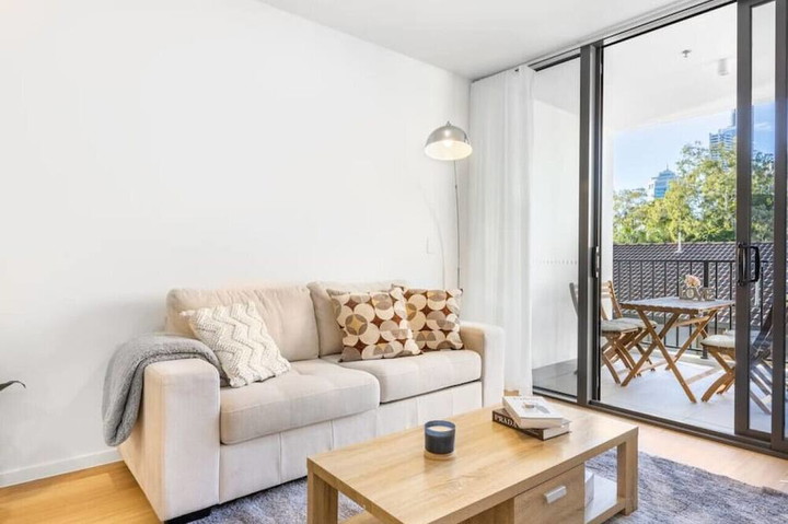 Comfortable 1br Apt W/ Pool & Carpark - Gold Coast