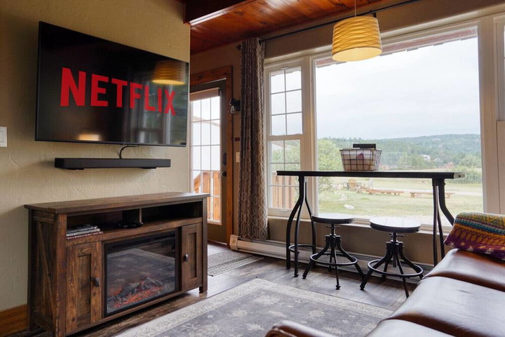 Luxury Getaway Near Mineral Spa - Ponderosa Cabin - Hot Springs, SD