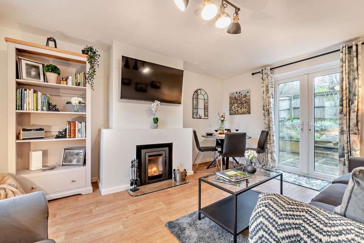 An Inviting And Warm, Dog Friendly Holiday Cottage - Snowdrop Cottage - Chipping Norton