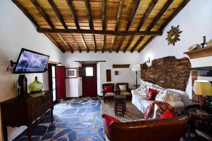 Typical House In Vila Viçosa. W/kitchen, Living Room, Pool, Games Room, Barbecue - Redondo