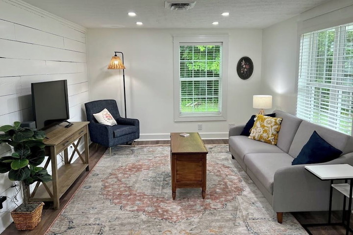 Peace, Privacy & The Small-town East Tennessee Dream! Pet Friendly! - Morristown, TN
