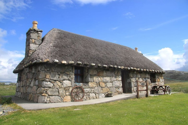 Smiddy Cottage, Daliburgh, Isle Of South Uist - Barra