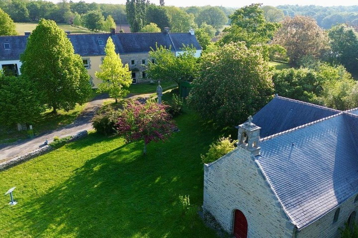 Just 15 Minutes From The Port Of Vannes! A 24-person Guesthouse In A Quiet, Idyllic Setting - Vannes