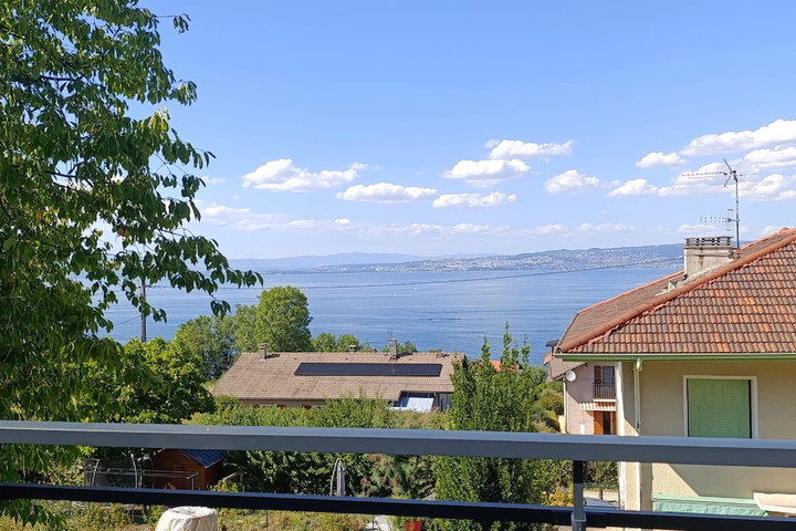 Entre Lac Et Montagne, à 5min Du Lac Maison 3 Chambres Un Jardin Un Grand Balcon - Lausanne