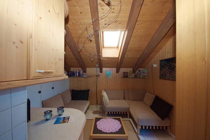 Chalet Häsi 3 (4) Room Attic Apartment - Meiringen