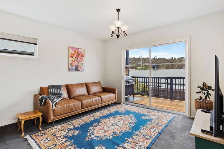 Federation Style Meets Central Hobart Location - Hobart