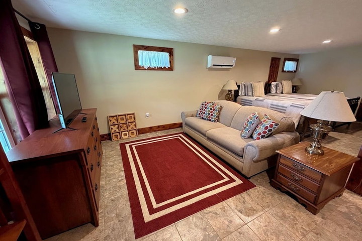 Cabin Fever In The Foothills Of The Blue Ridge Mountains - Luray, VA
