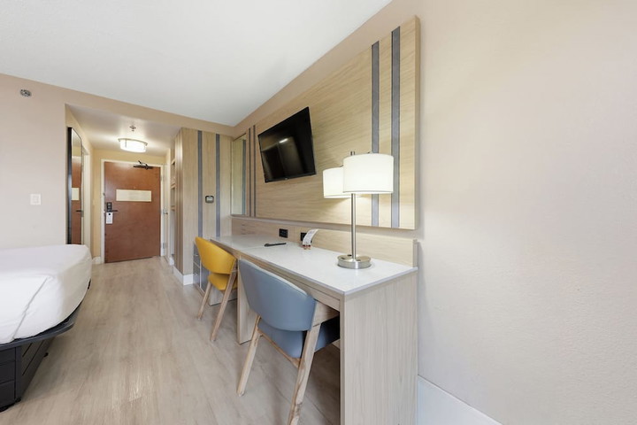 Near Nyc Inviting Double Suite Sleeps 4 Prime Location - Elizabeth, NJ